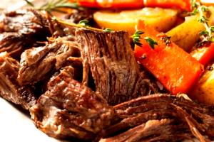 Calorias em 1 Pedaço (340,0 G) Carne de alce, cozida e Fatos Nutricionais?